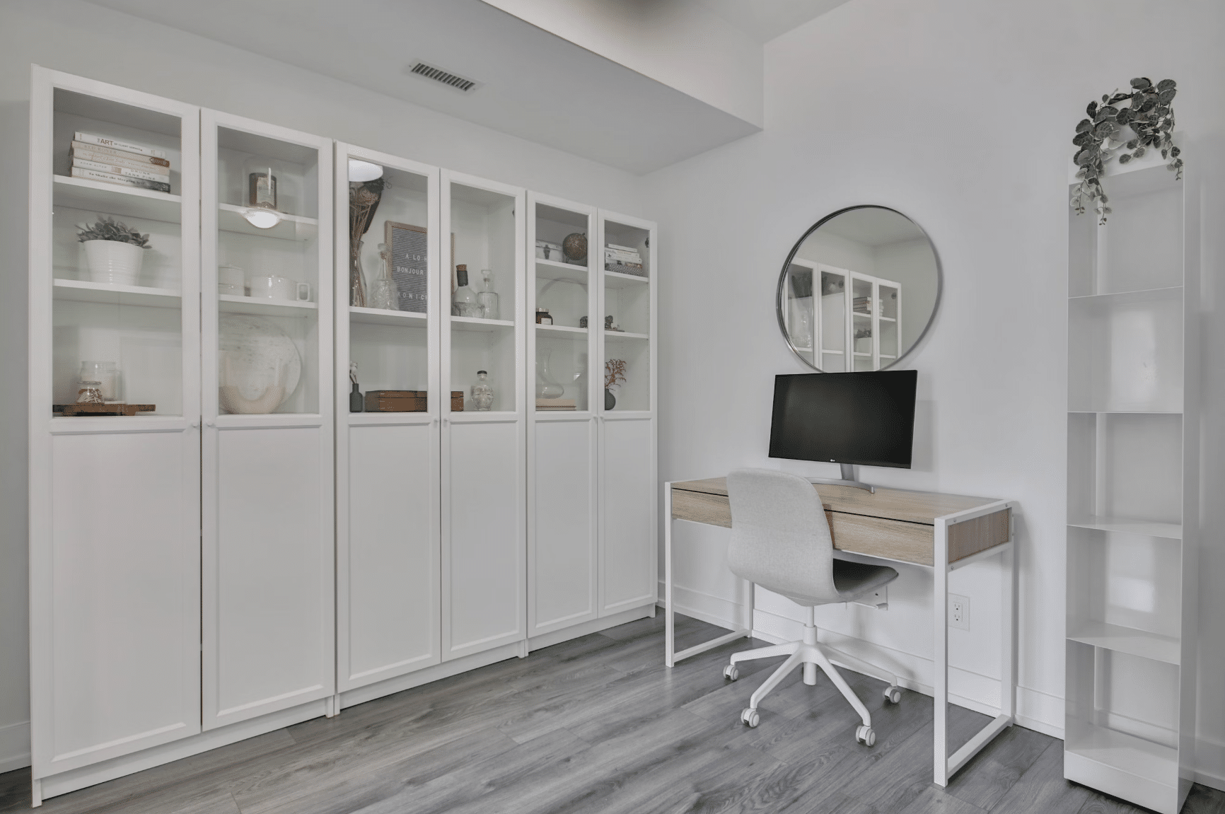 What Is a Den in a House? Meaning, Uses & Pros and Cons